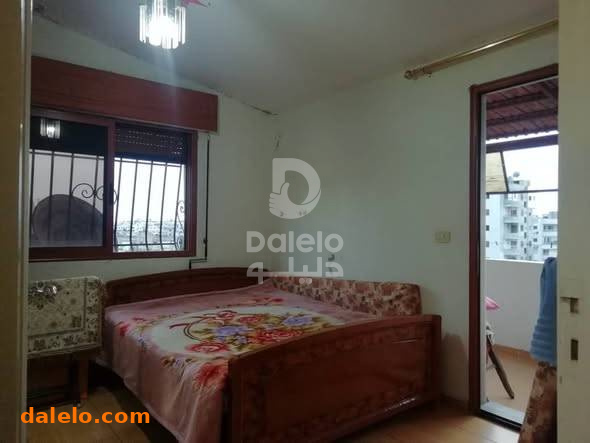 للبيع شقة في جبلة غلى الشارع العام قرب وتار