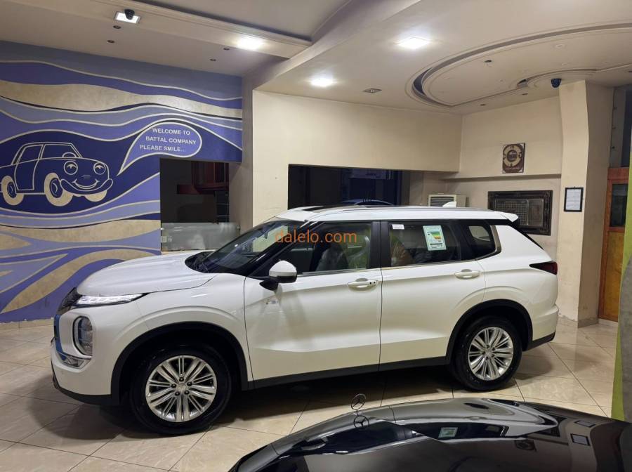 Mitsubishi / Outlander